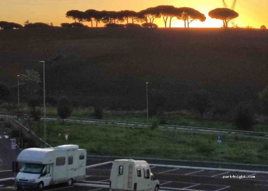 park4night - (00123) Roma - 42 Viale Roberto Lerici