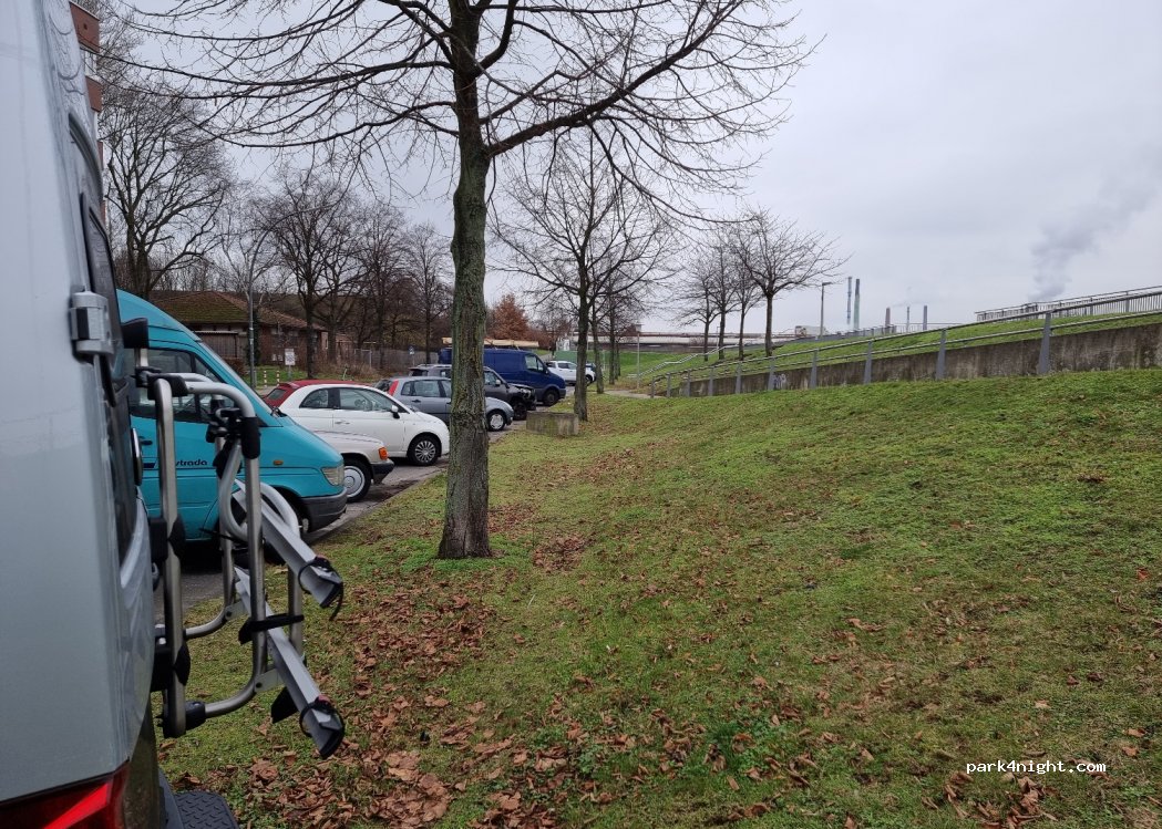 park4night - (20539) Hamburg - 24 Am Zollhafen