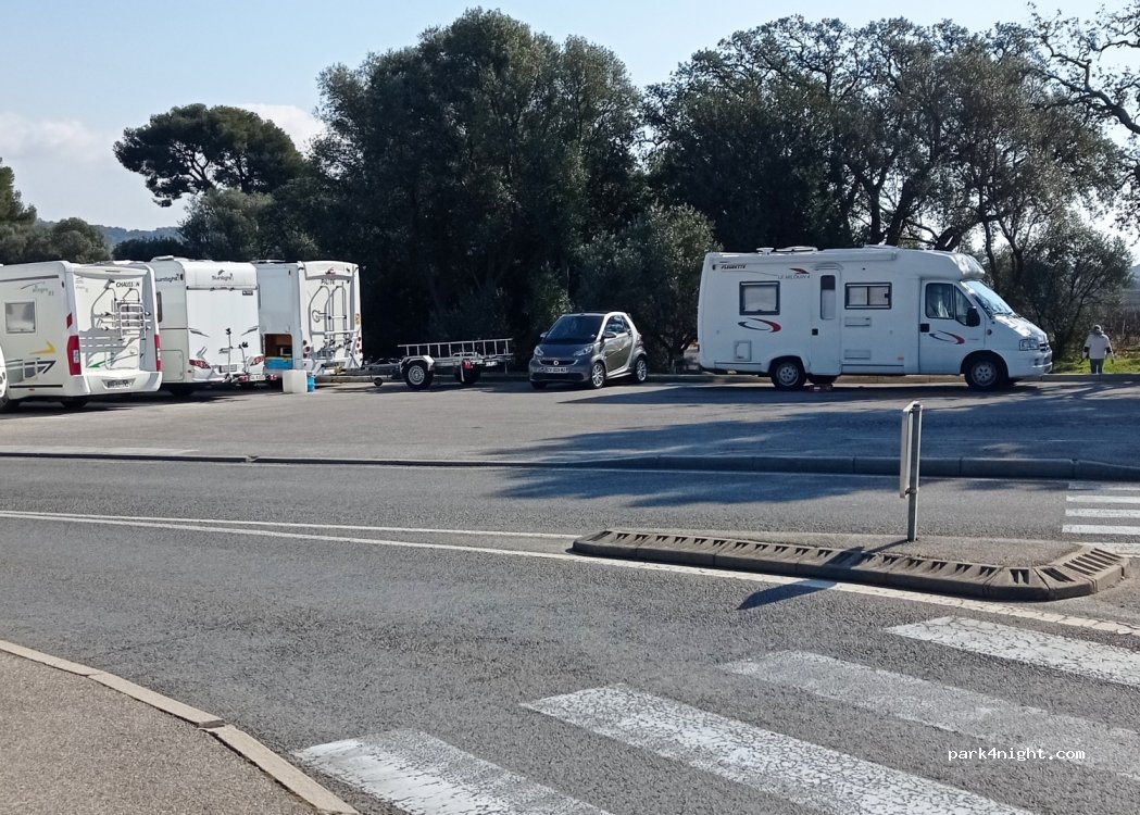 park4night - (83250) La Londe-les-Maures - Avenue Henri Matisse