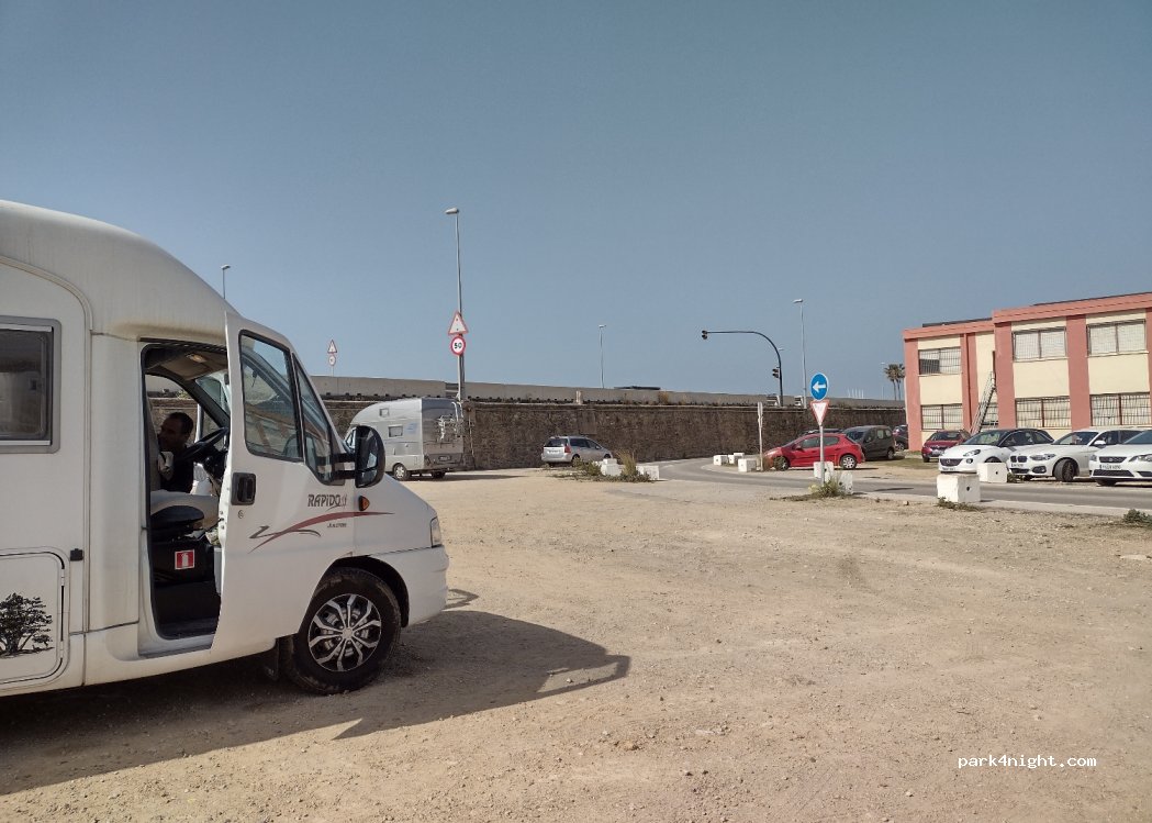 park4night - (11011) Cádiz - Calle Adelfa