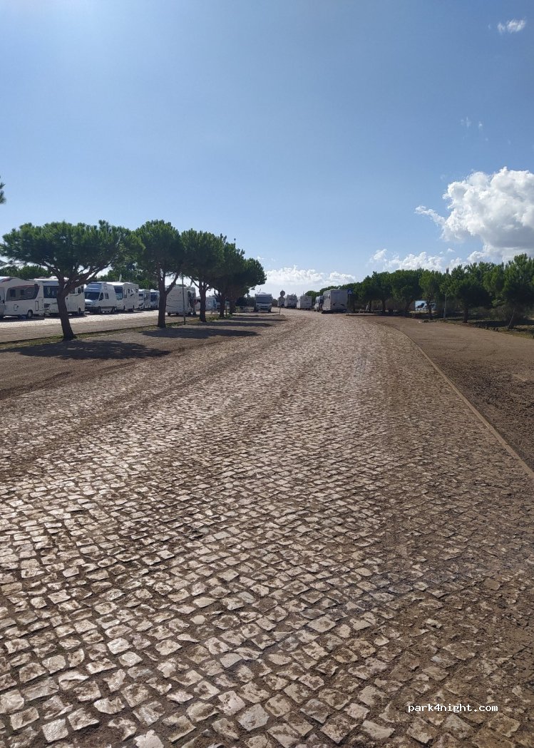 park4night - (8900-054) RV park Manta Rota