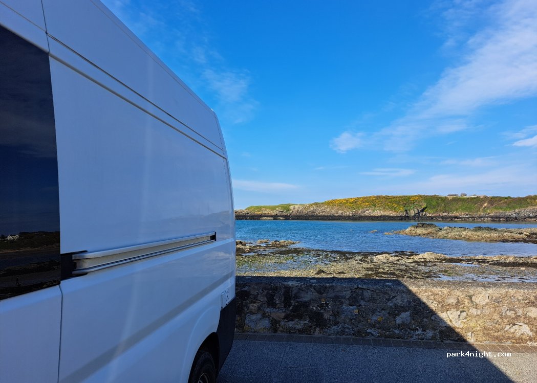 park4night - (LL67 0EY) Cernaes - 16 Maes Padrig