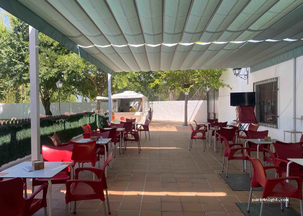 park4night - (23338) Iznatoraf - 102 Avenida Andalucia