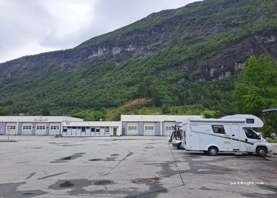 park4night - (6783) Stryn - 29 Perhusvegen