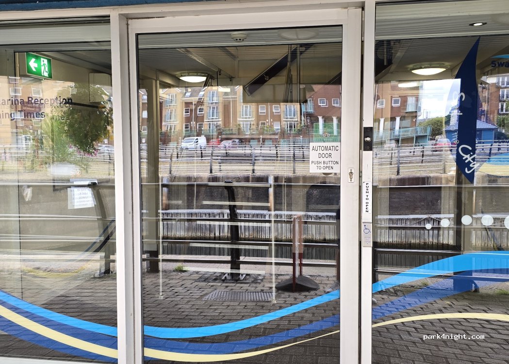 park4night - (SA1 1RE) Swansea - Lock