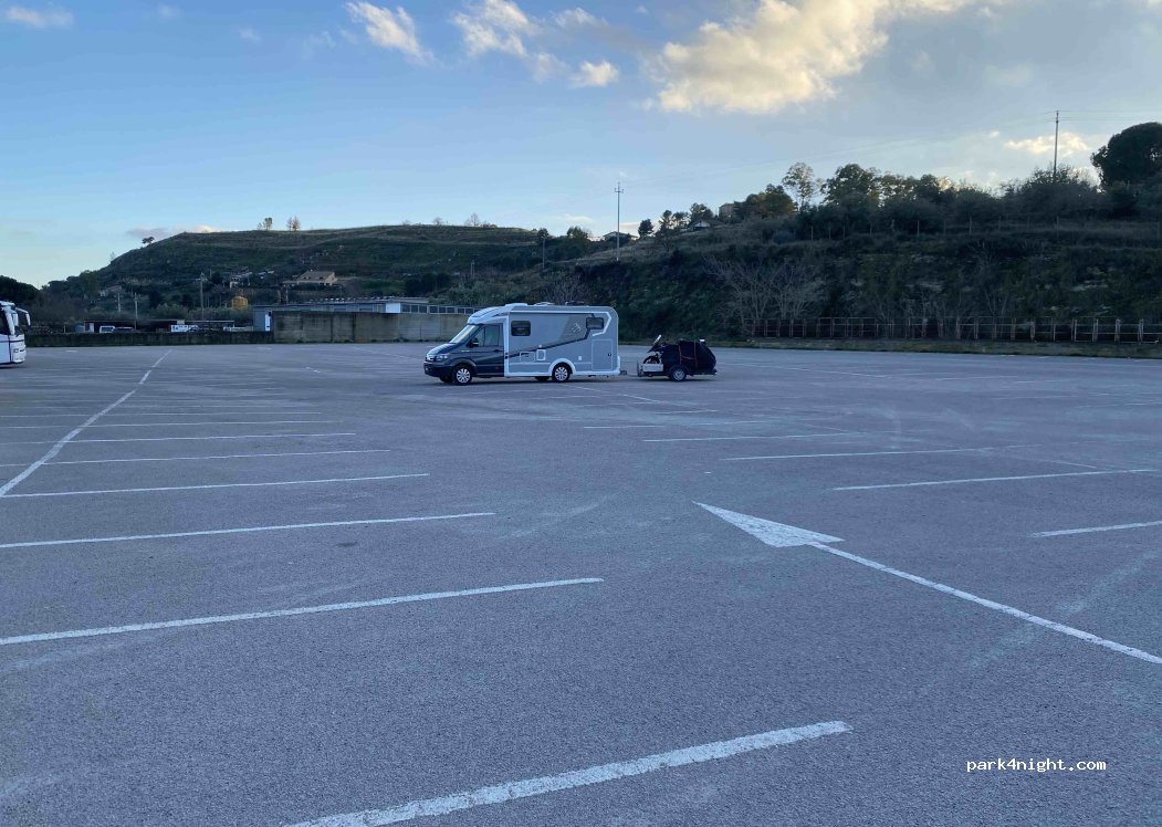 park4night - (94013) Leonforte - Viale delle Scienze