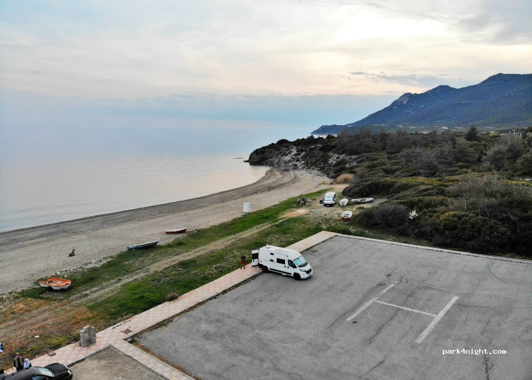 park4night - (693 00) Petrota - Unnamed Road